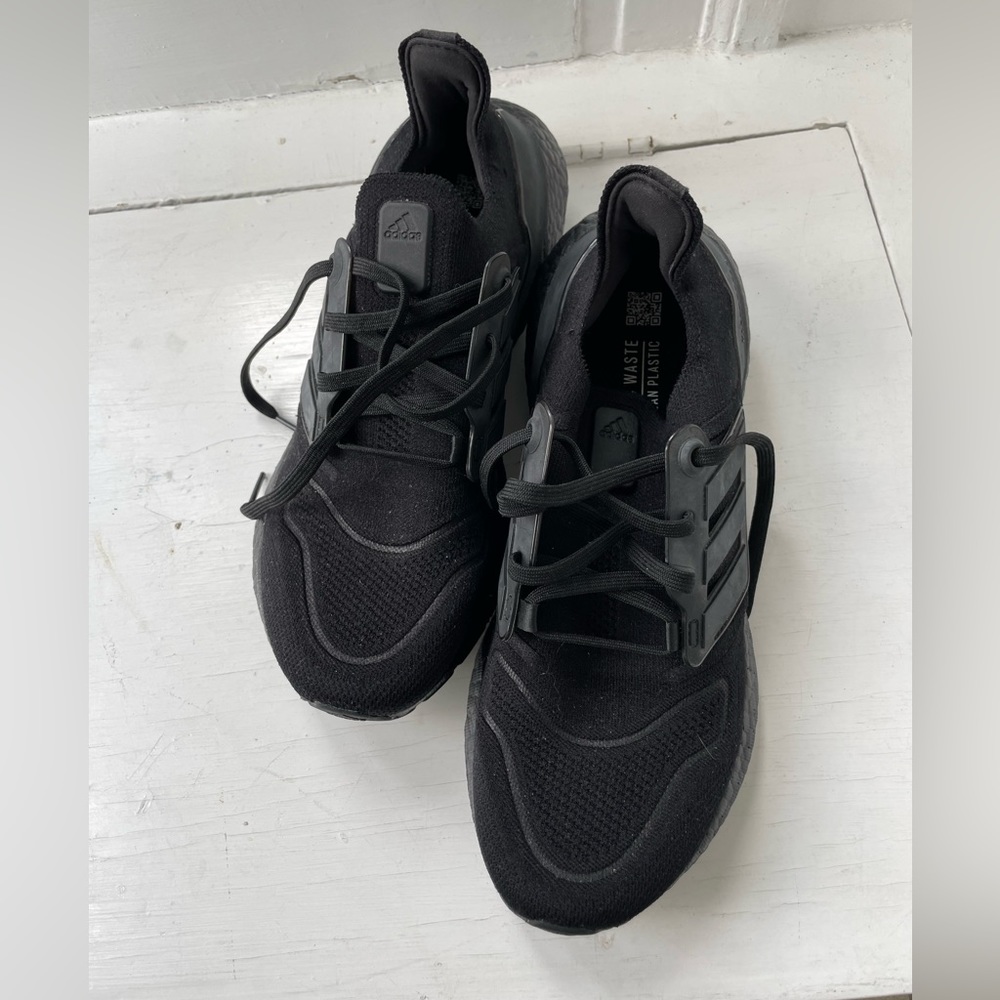 Adidas All Black Ultra Boost - Gem